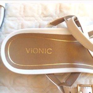 Vionic | Shoes | New Vionic Cali Demi Wedge Sandal T Strap White 7 ...